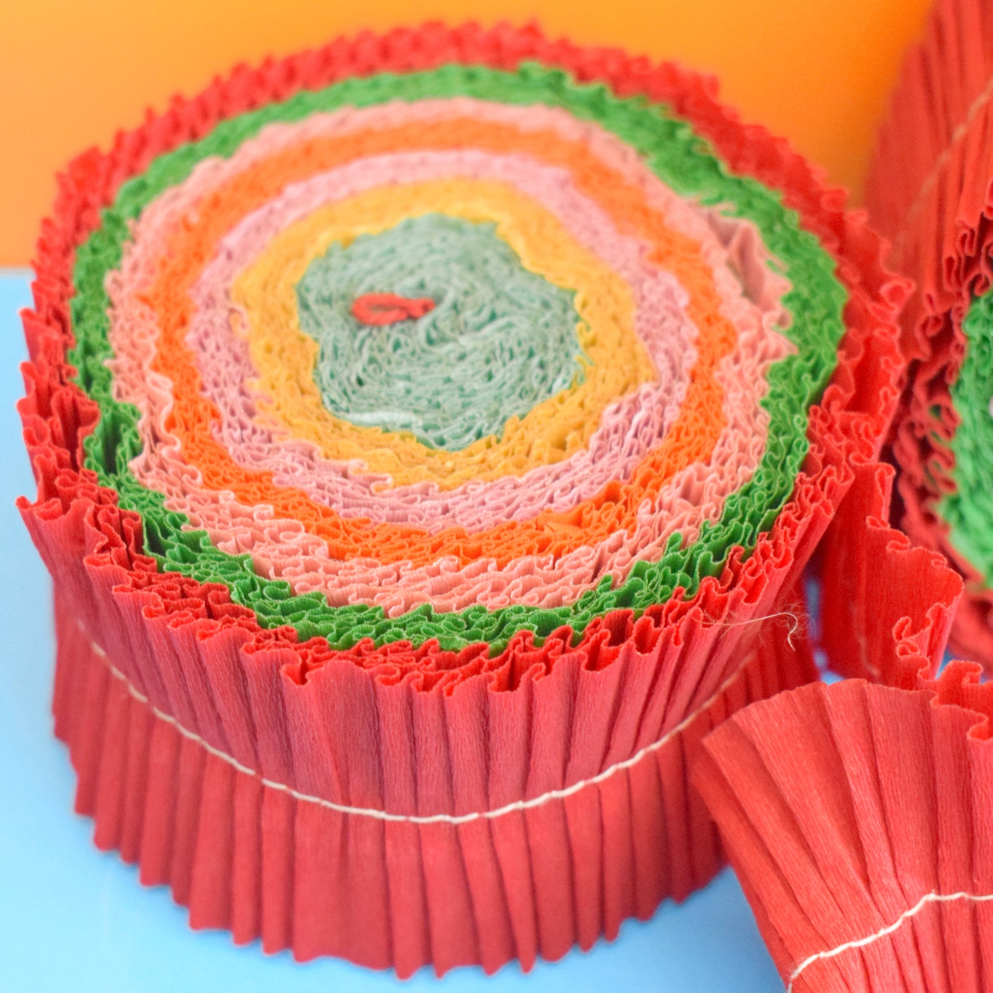 Vintage 1950s Pretty Crepe Paper Streamers x2 – Pineapple Retro