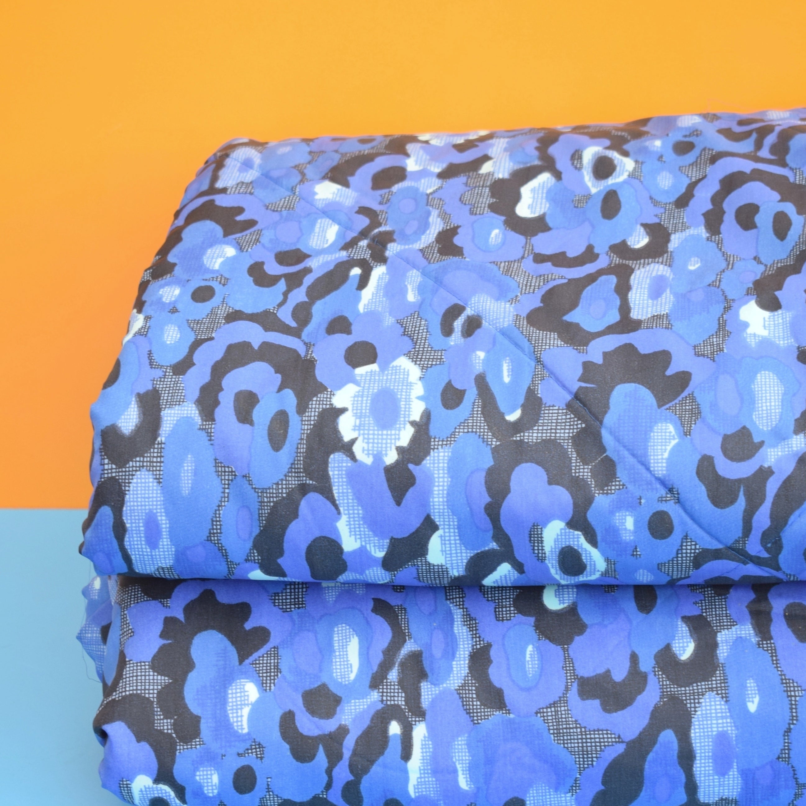 Vintage 1960s Sleeping Bags - Blue Splodge Flowers – Pineapple Retro