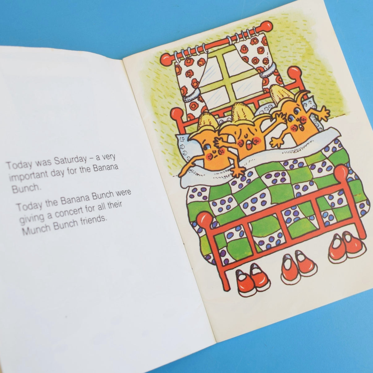 Vintage 1980s Munch Bunch Books – Pineapple Retro
