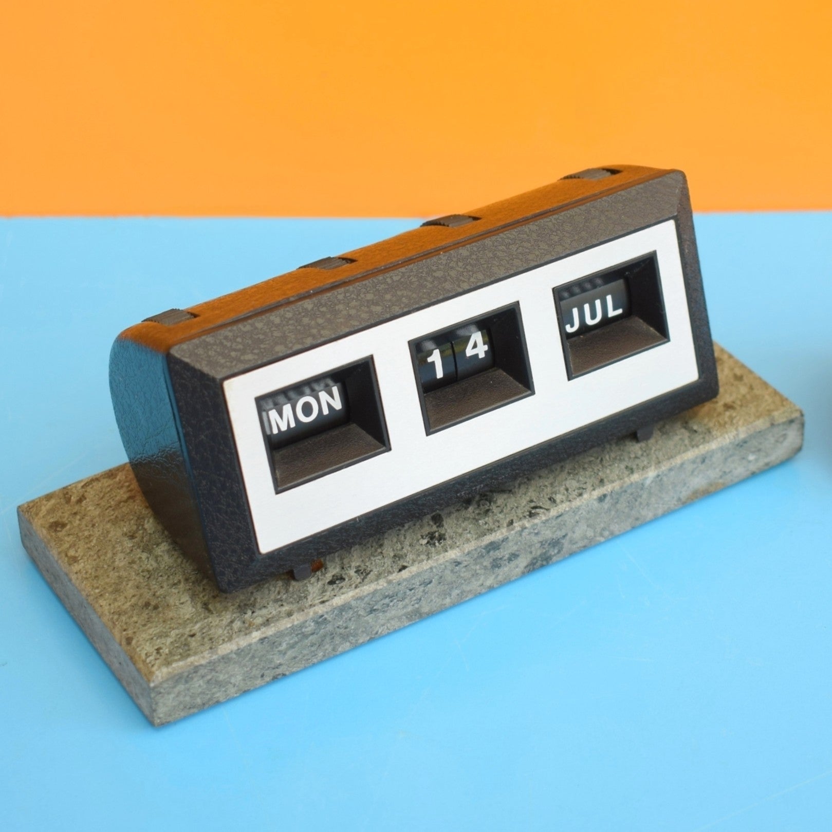 Vintage 1970s Plastic / Granite Perpetual Calendars - Black – Pineapple ...