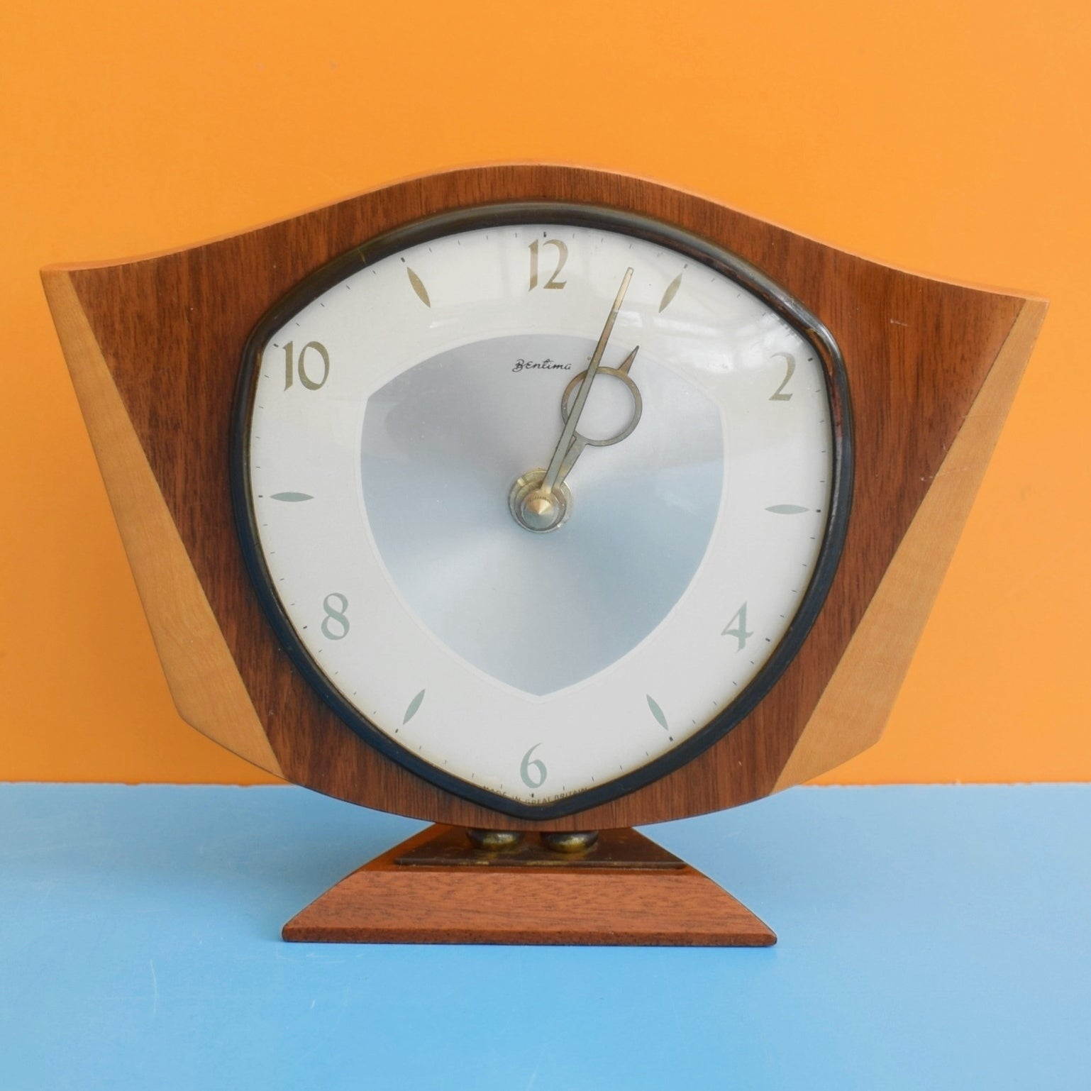 Vintage 1950s Wooden Mantel Clock - Bentima – Pineapple Retro