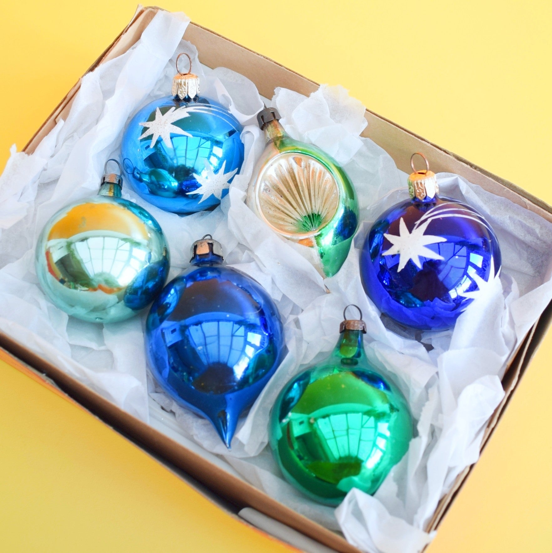 Vintage 1970s Glass Christmas Baubles Medium Blue Green – Pineapple Retro