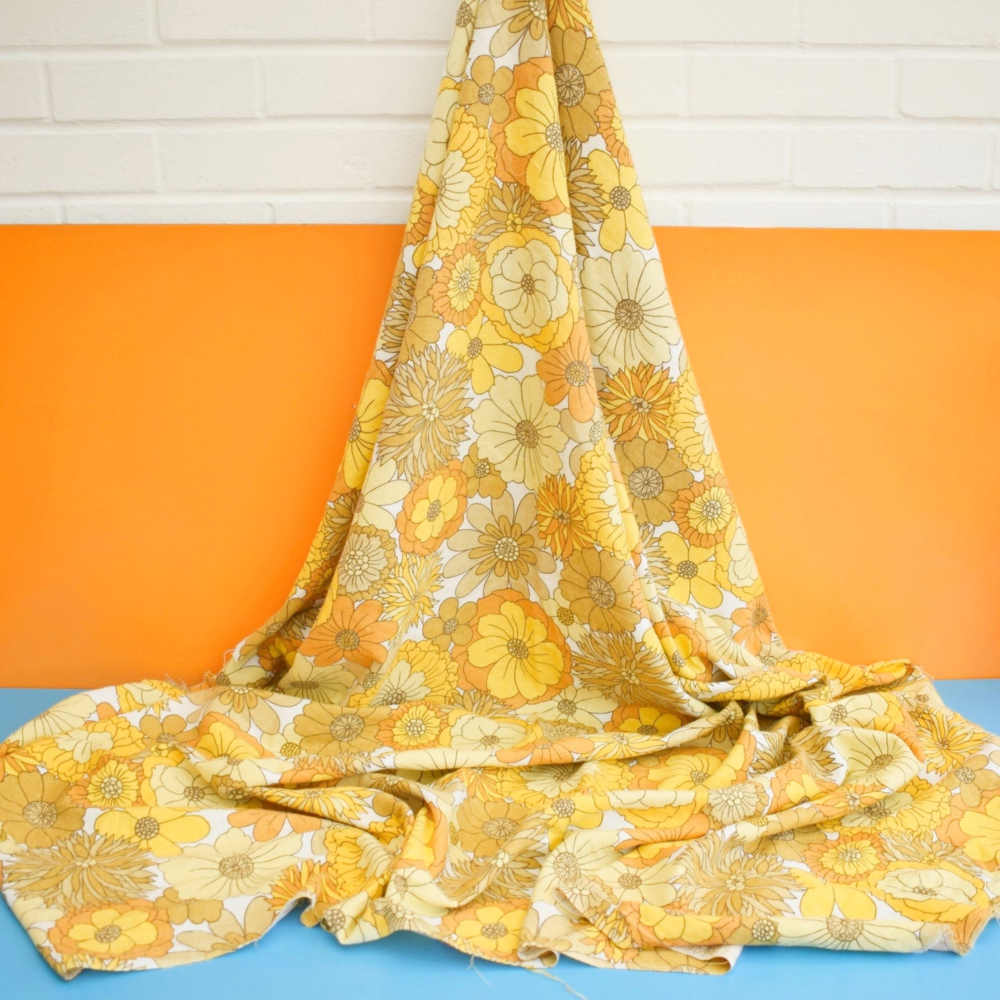 Vintage 1970s M&S Fabric - Yellow Flower Power – Pineapple Retro