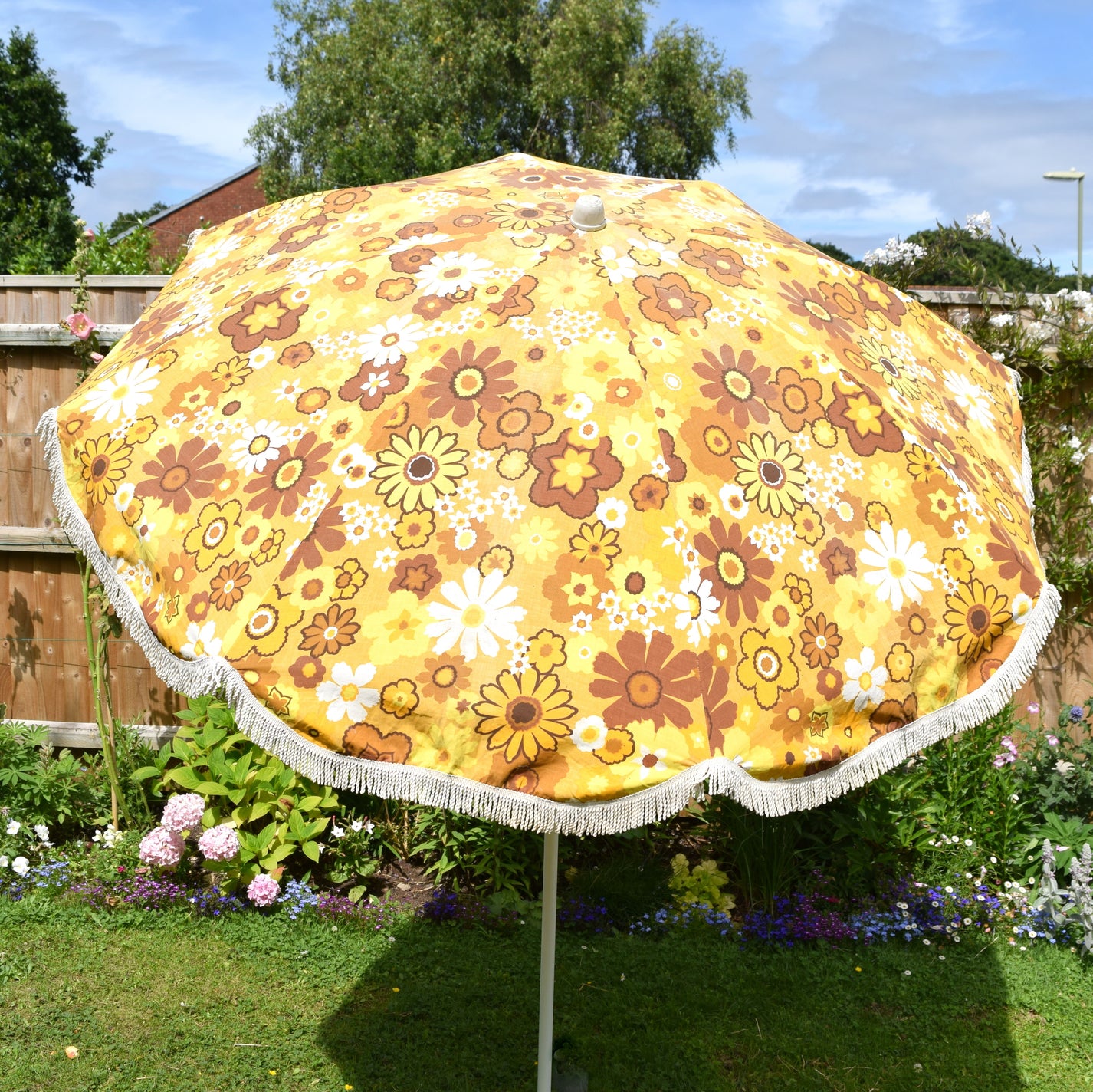 Vintage 1960s Large Folding Garden Parasol - Flower Power - Yellow & B ...