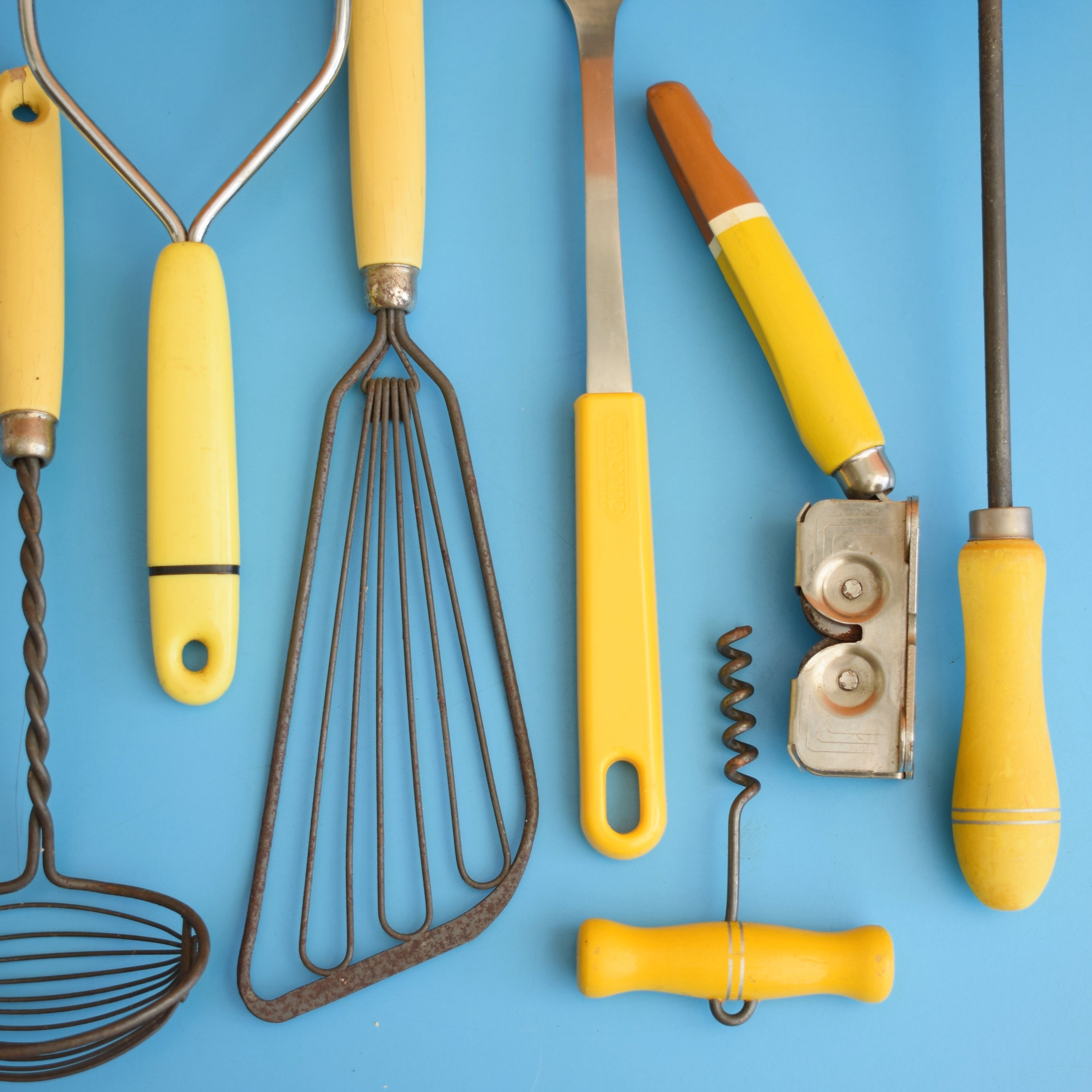 Vintage 1960s Kitchen Utensils - Yellow – Pineapple Retro