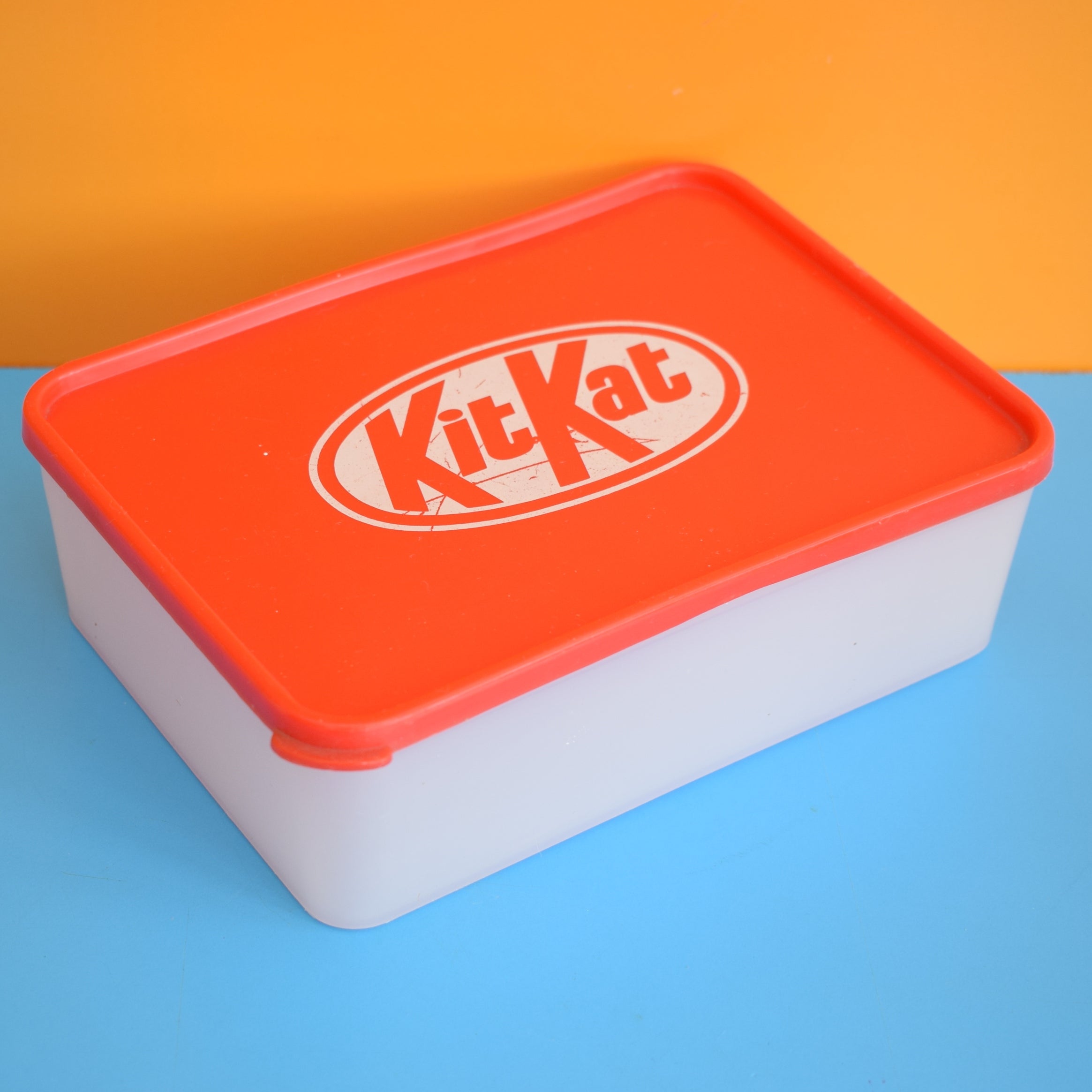 Vintage 1980s Plastic KitKat Lunchbox – Pineapple Retro