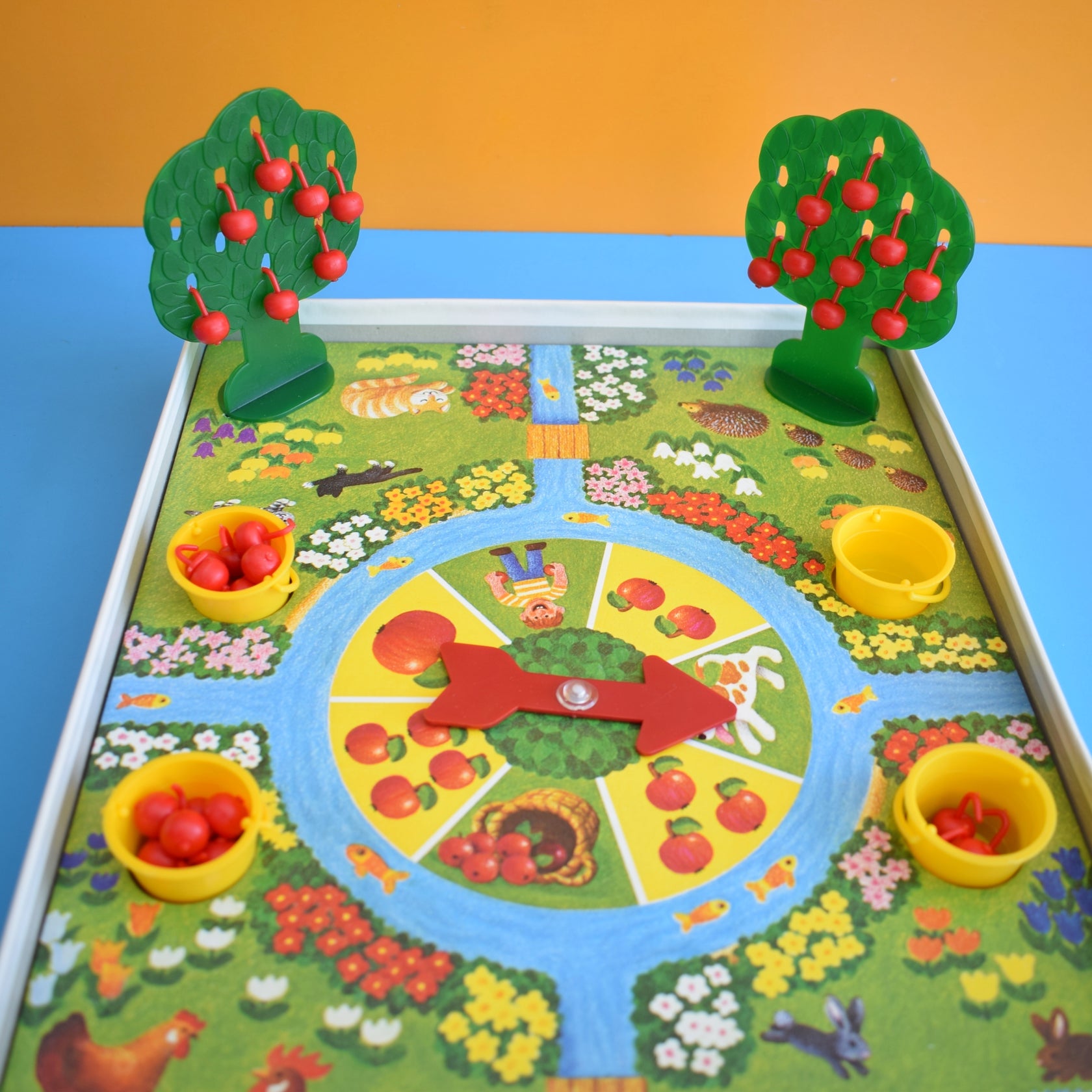 Vintage 1980s Pick An Apple Game - Complete – Pineapple Retro