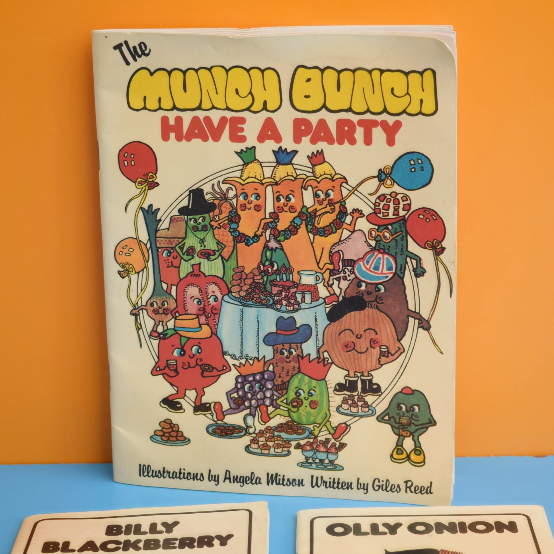 Vintage 1980s Munch Bunch Books – Pineapple Retro